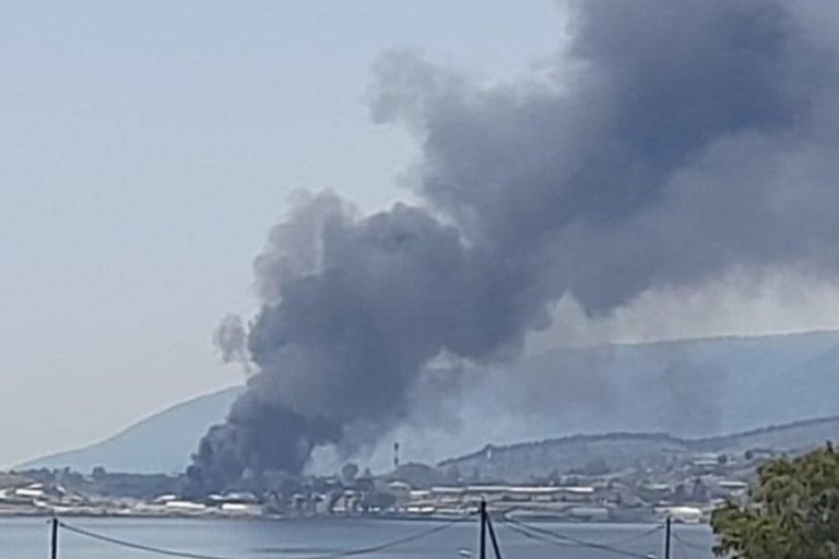 Λέσβος: Φωτιά στο ΚΥΤ του Καρά Τεπέ - ΒΙΝΤΕΟ
