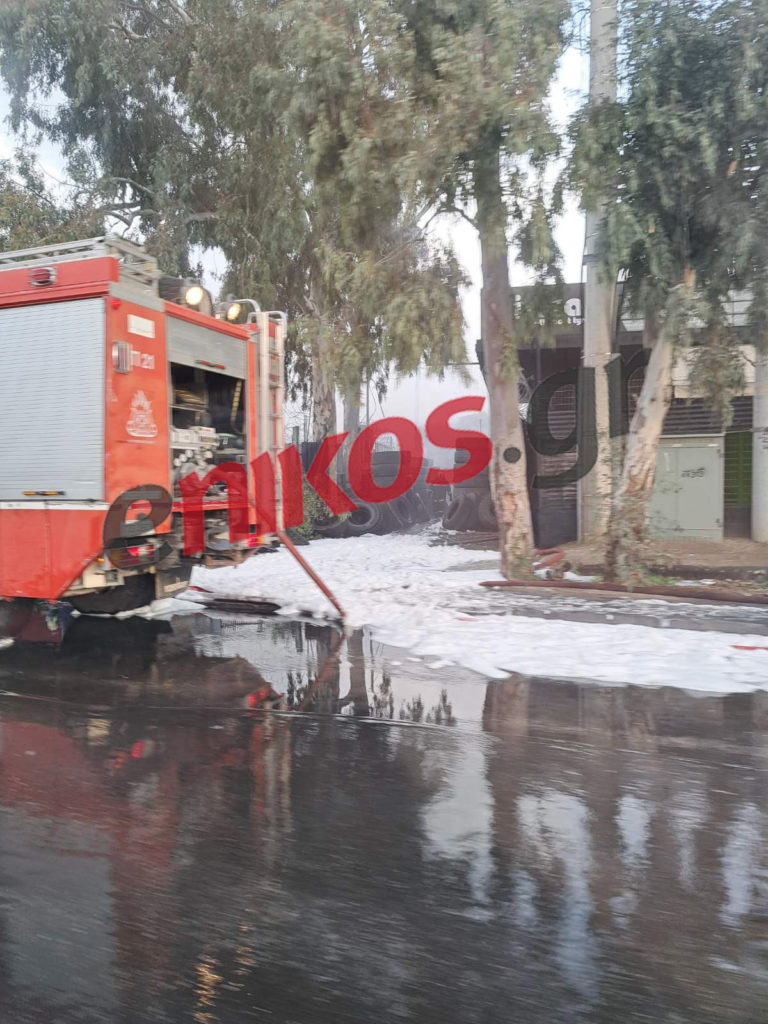 Ασπρόπυργος: Αποπνικτική η ατμόσφαιρα από τη φωτιά στο εργοστάσιο ...