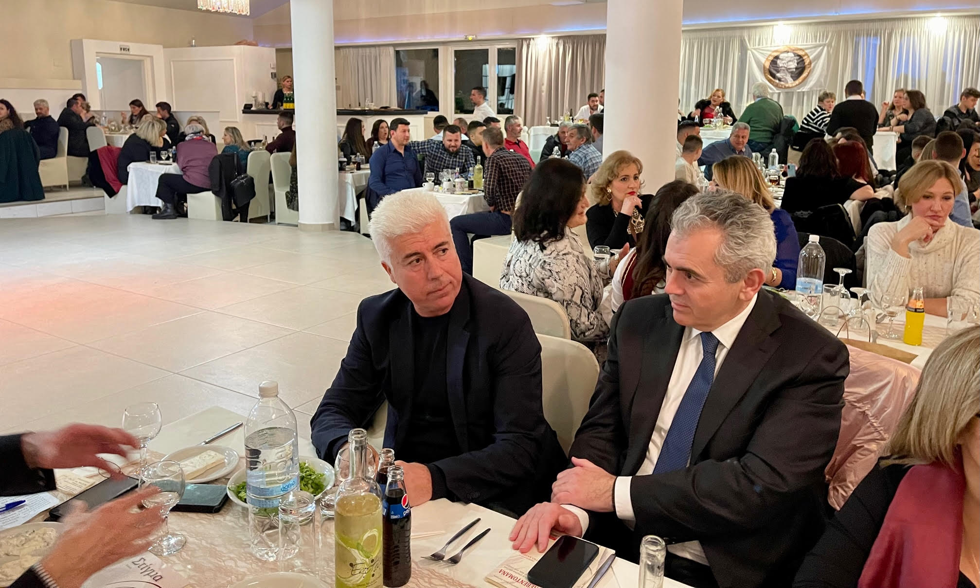 Μάξιμος Χαρακόπουλος στους Βορειοηπειρώτες Λάρισας: Μην πουλάτε τις ...