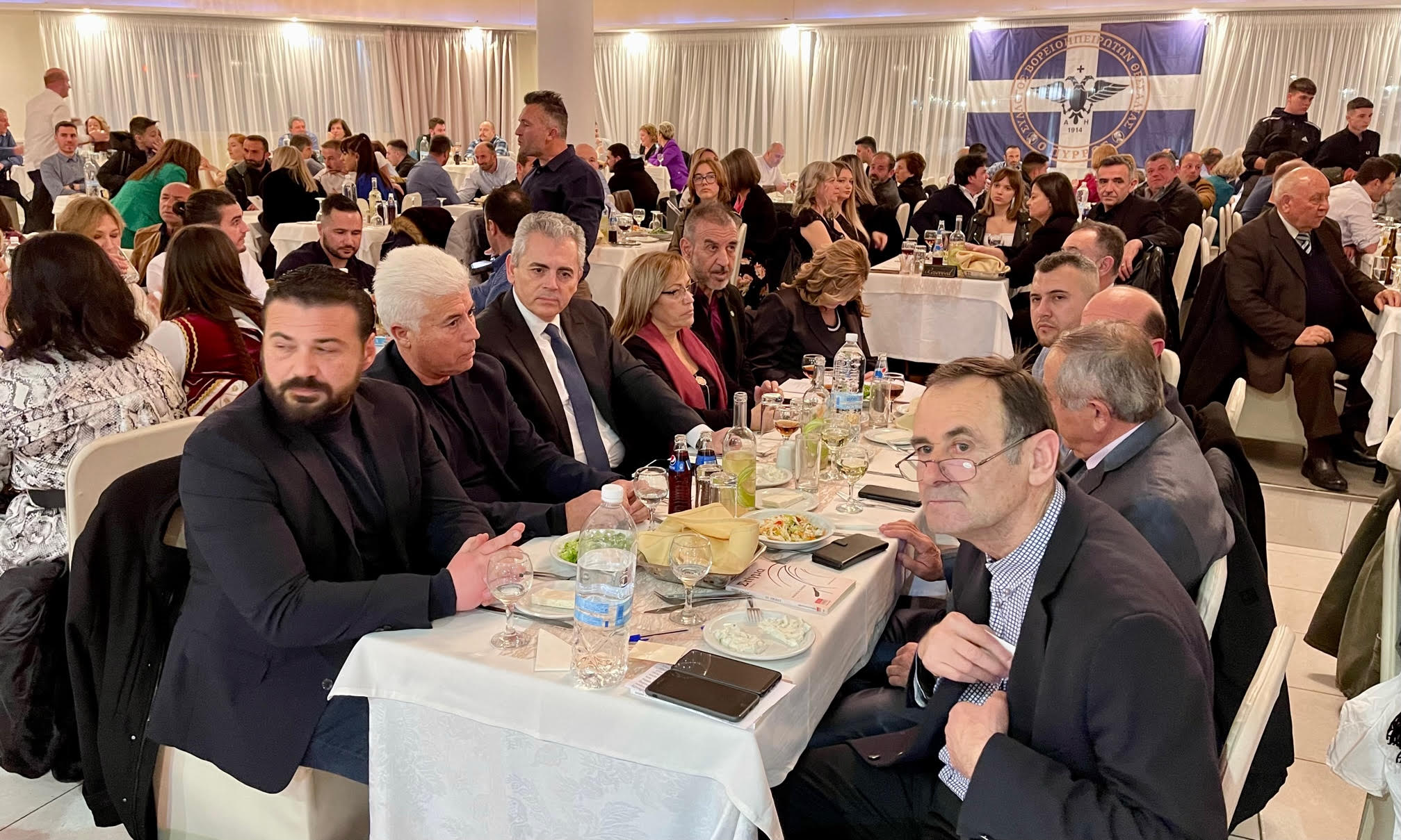 Μάξιμος Χαρακόπουλος στους Βορειοηπειρώτες Λάρισας: Μην πουλάτε τις ...