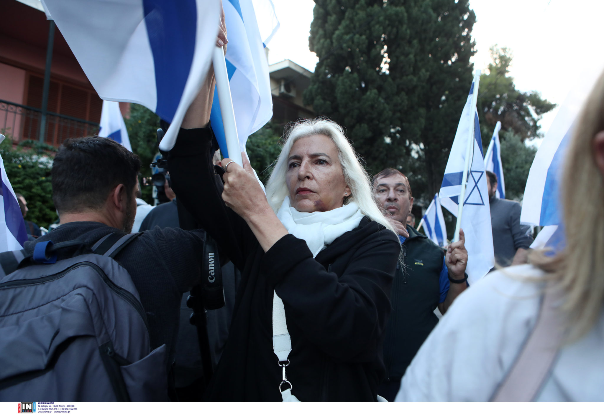 Συγκέντρωση αλληλεγγύης στο Ισραήλ έξω από την πρεσβεία στο Ψυχικό