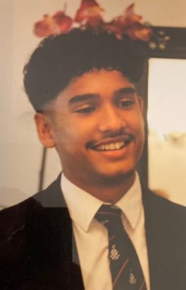 Σοκ στη Βρετανία: 16χρονος αυτοκτόνησε επειδή τον εκβίαζαν με γυμνές ...