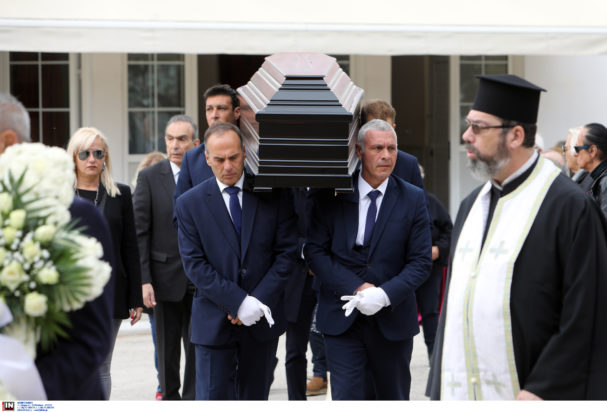 Τέτη Σχοινάκη: Θλίψη στην κηδεία της ηθοποιού