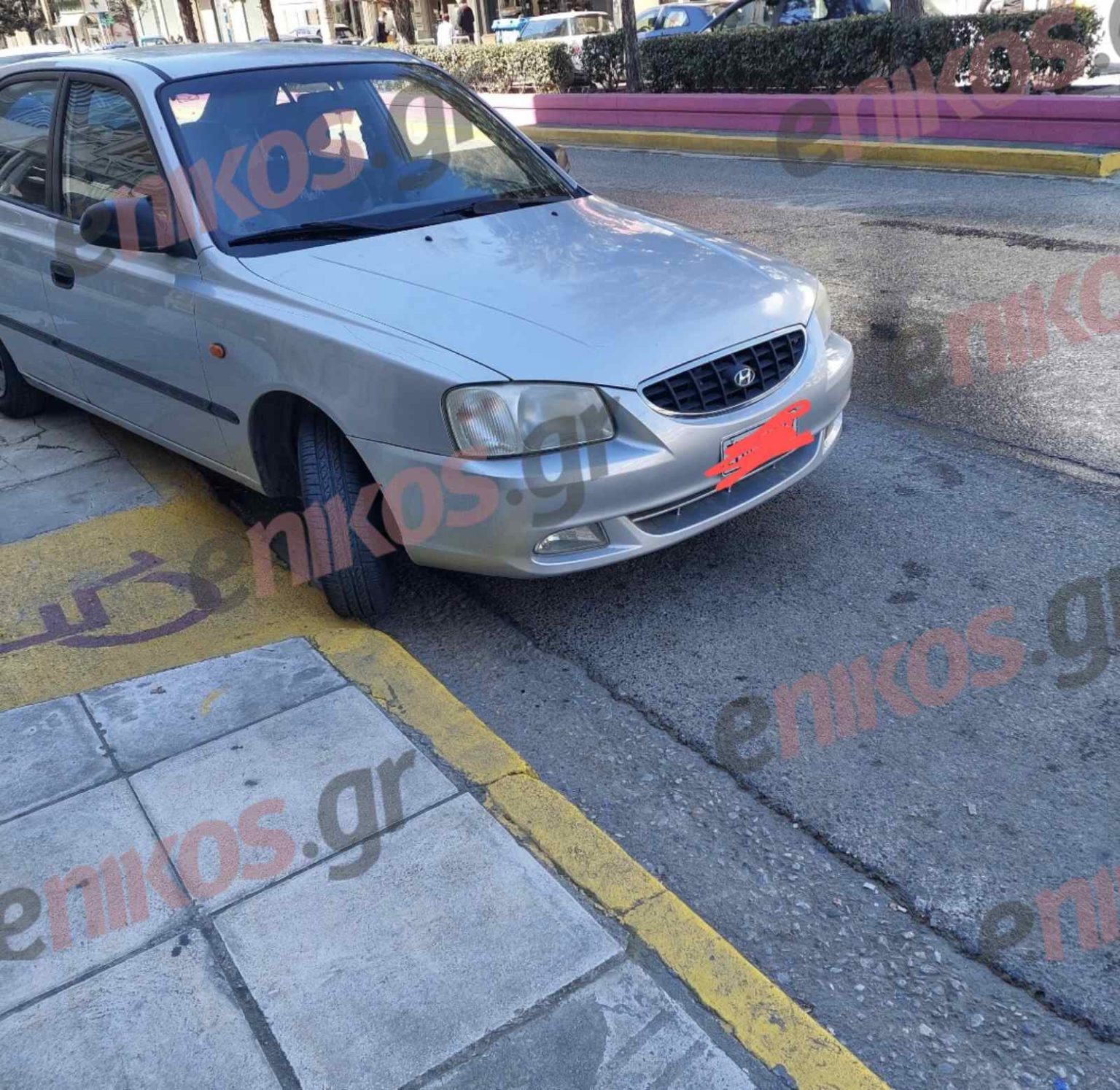 Νέα Ιωνία: Ασυνείδητος οδηγός πάρκαρε μπροστά σε ράμπα αναπήρων - ΦΩΤΟ ...