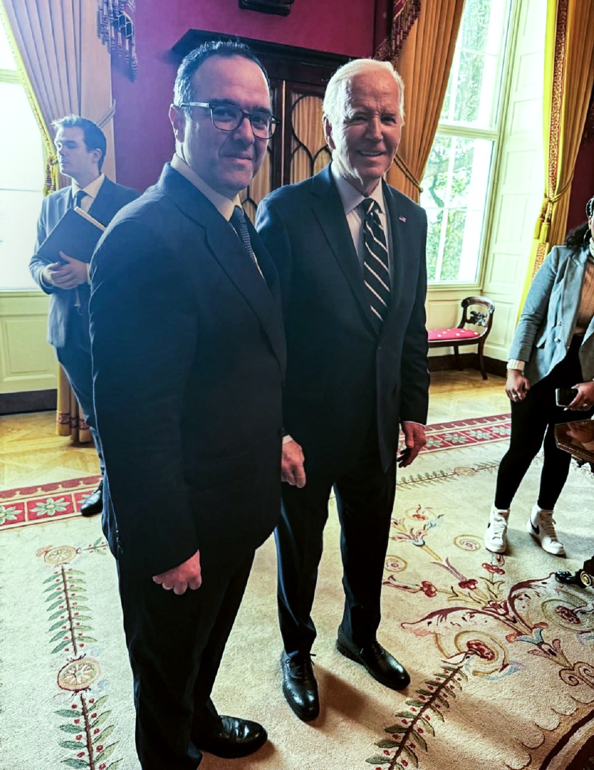 Τετ α τετ του Θοδωρή Κυριακού με τον Τζο Μπάιντεν στη δεξίωση για την ...