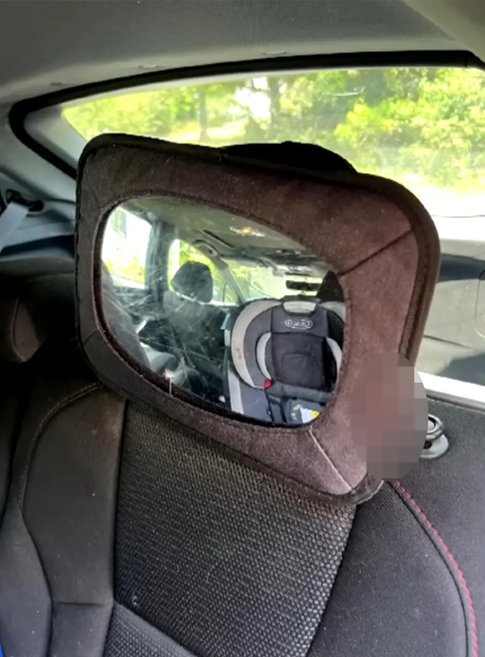 Παιδικό κάθισμα αυτοκινήτου έπιασε ξαφνικά φωτιά - «Αυτό το αξεσουάρ ...