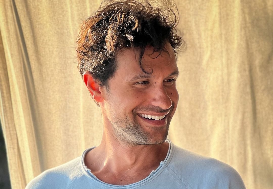 Ορφέας Αυγουστίδης: Ποζάρει με τη σύζυγό του με θέα το ηλιοβασίλεμα - ΦΩΤΟ