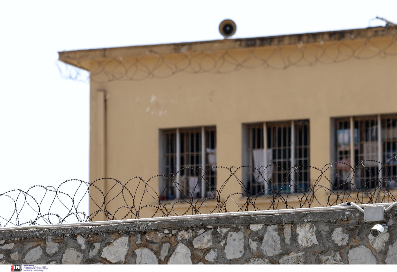 Αιματηρό επεισόδιο στις φυλακές Δομοκού - 33χρονος επιτέθηκε με ...