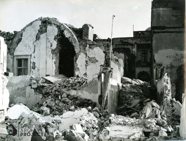 Σαντορίνη: Ο σεισμός του 1956 από φωτογραφίες και δημοσιεύματα της ...