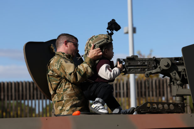 28η Οκτωβρίου: 10 +1 φωτογραφικά καρέ από τη στρατιωτική παρέλαση