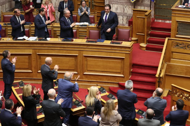 Η πρώτη εμφάνιση Πιερρακάκη στη Βουλή μετά την εκλογή στην προεδρία του ...