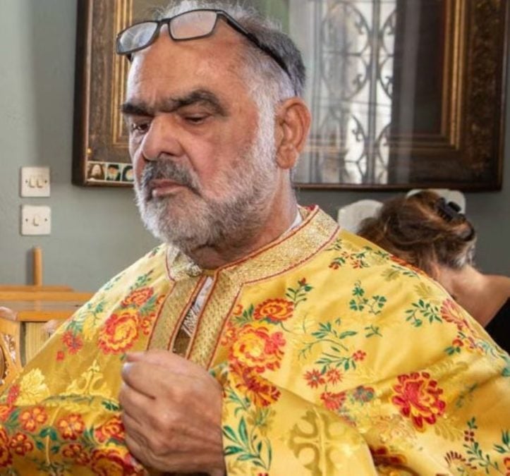 Πέθανε ο μαχητικός παπα -Τσάκαλος - Η ανάρτηση του γιου του
