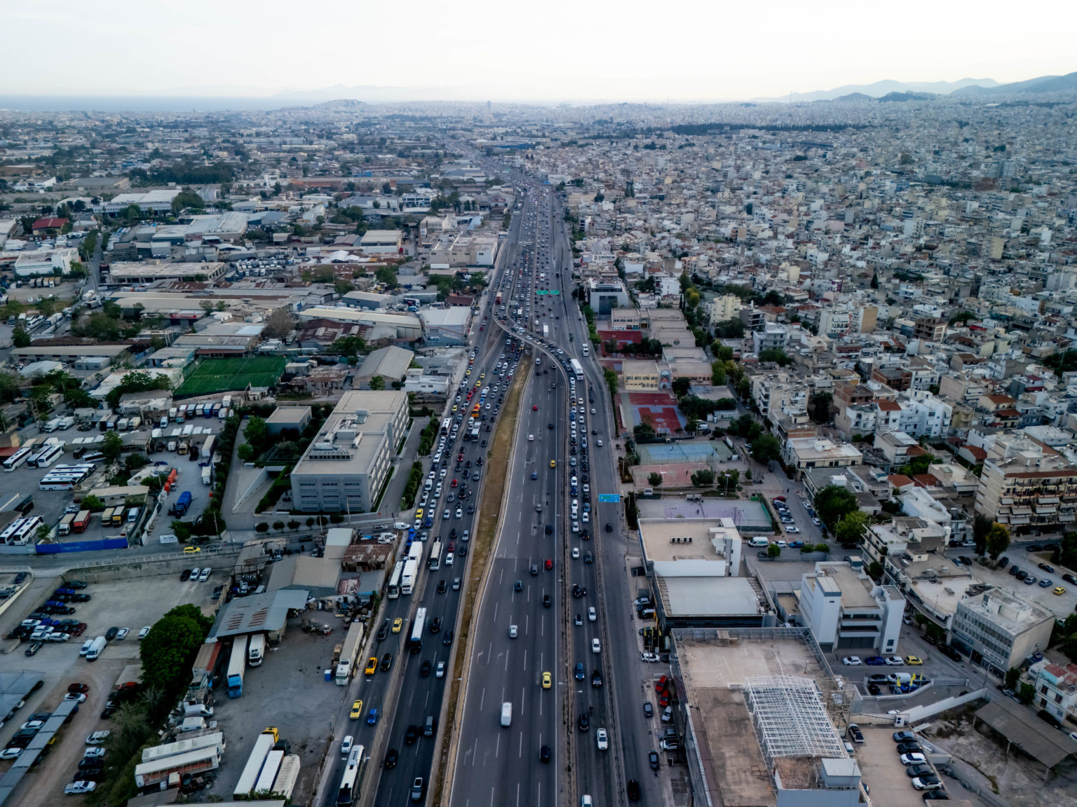 Έξοδος για το τριήμερο της Πρωτομαγιάς: Αυξημένη κίνηση στις εθνικές ...