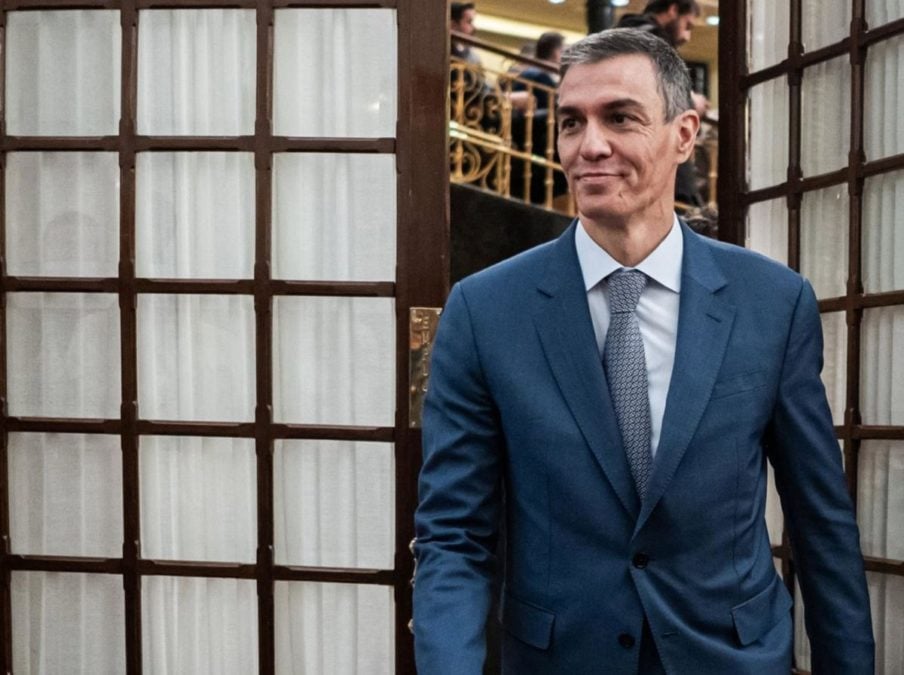 Άγκυρα: Αναγκαστική προσγείωση του αεροσκάφους του Πέδρο Σάντσεθ λόγω ...